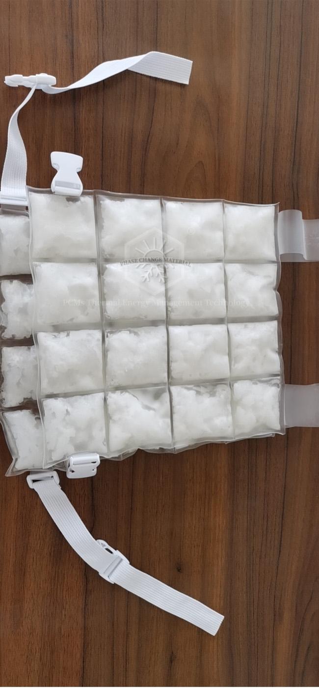 PCM Ice Pack Inserts Regulating Body Temperature In Hash Working Conditions
